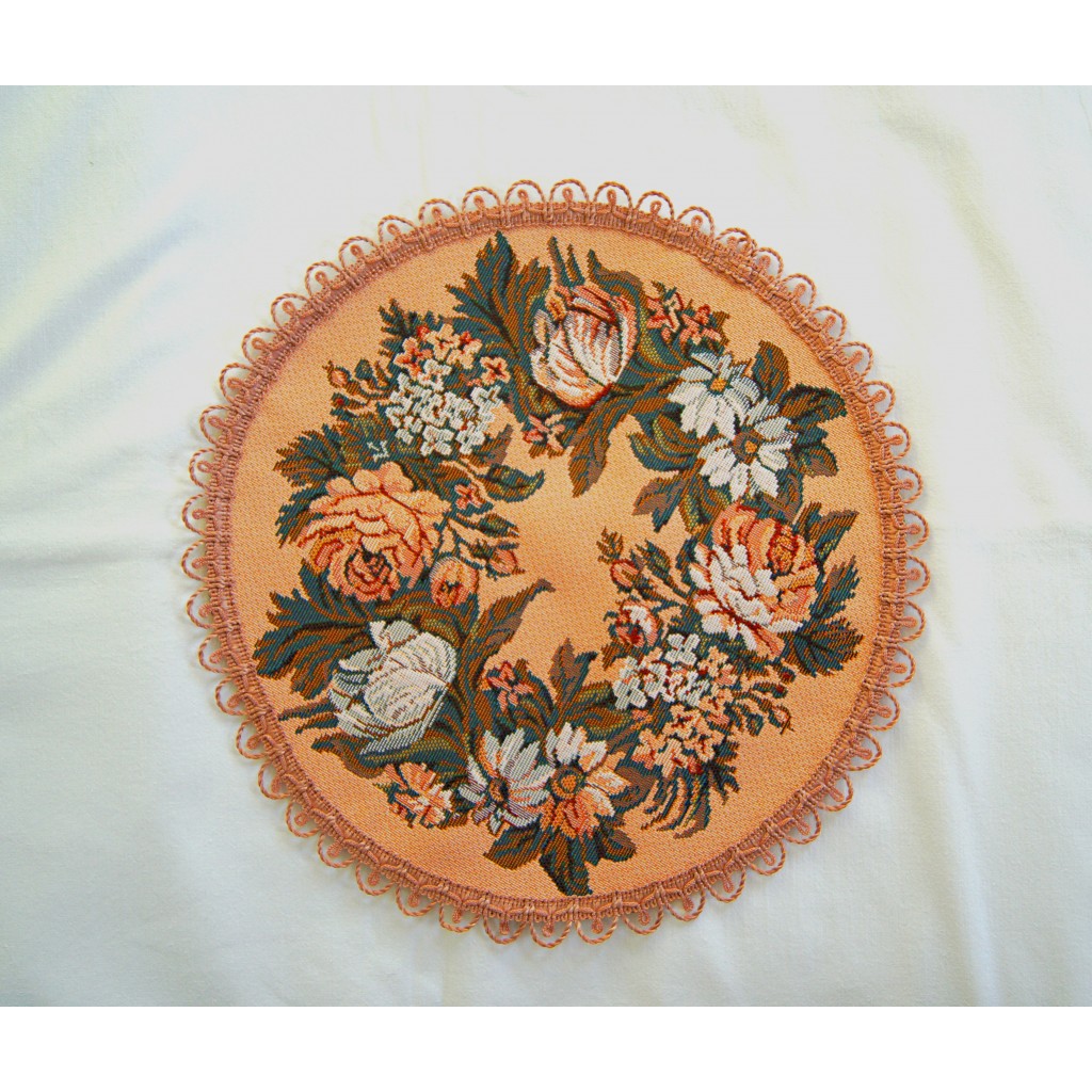 Гобеленовая салфетка "Вальс" d-32 см. Гобелен-Плюс